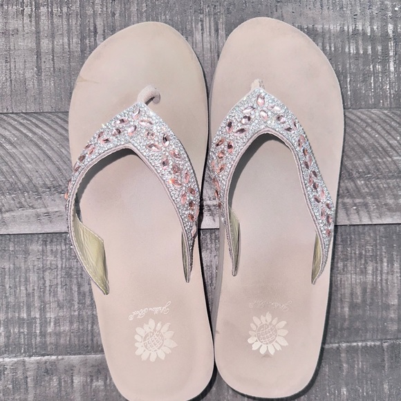 Yellow Box | Shoes | Yellowbox Flip Flops | Poshmark